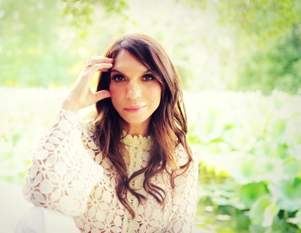 Lara Downes presents 'Love at Last' - Pentatone