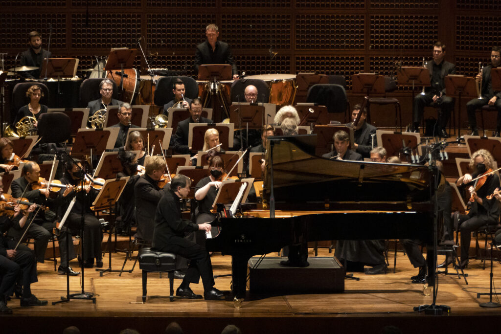 5 Stars for 'Bartok Piano Concertos' in The Sunday Times - Pentatone