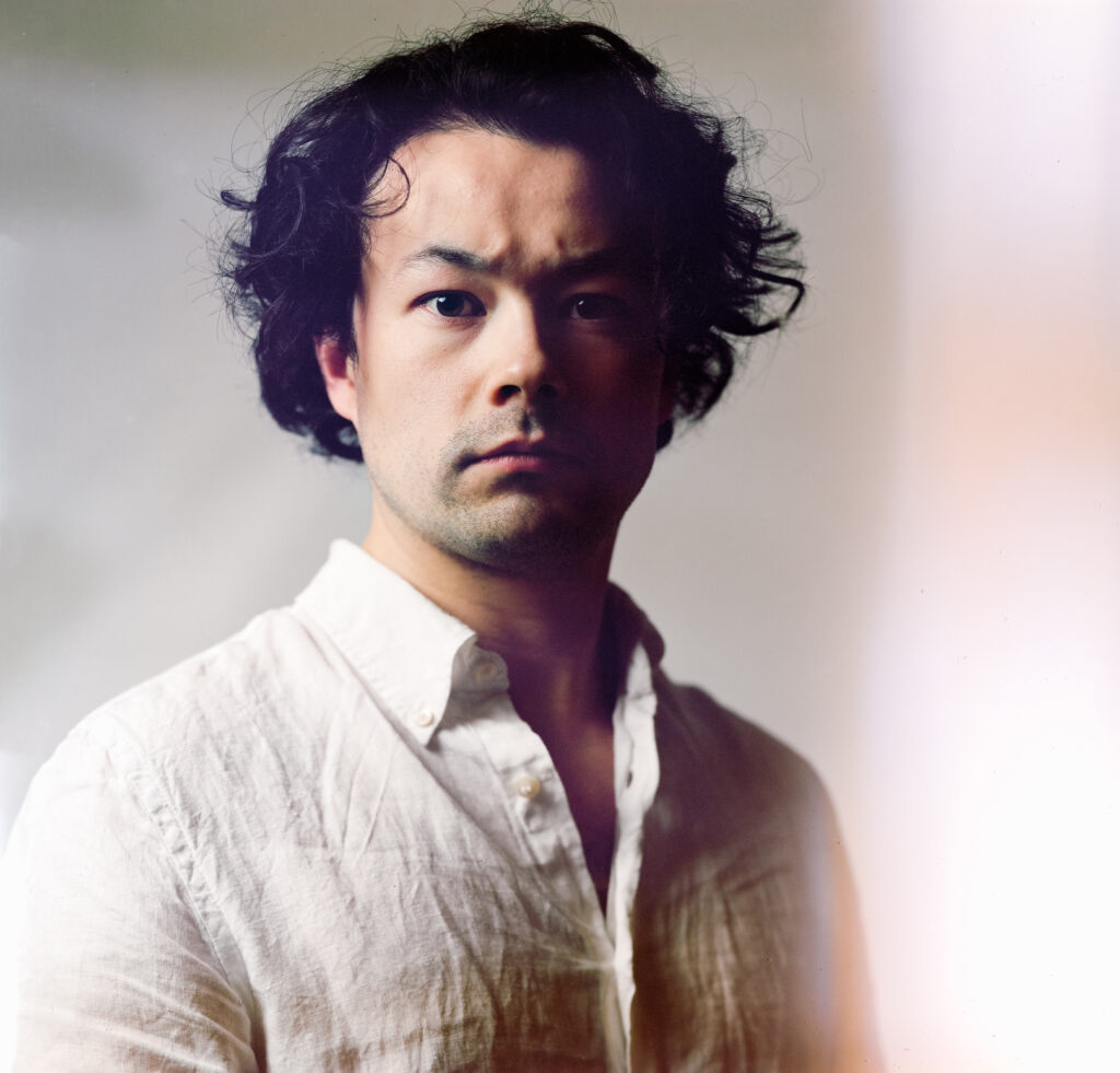 Sean Shibe's 'Profesión' is Editor's Choice by Gramophone - Pentatone